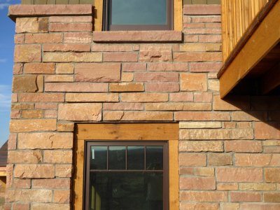Lyons Red Strip Veneer & Chop Rock